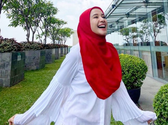Rekomendasi Ootd Kemeja Merah Yang Terbaik - TOPWISATA