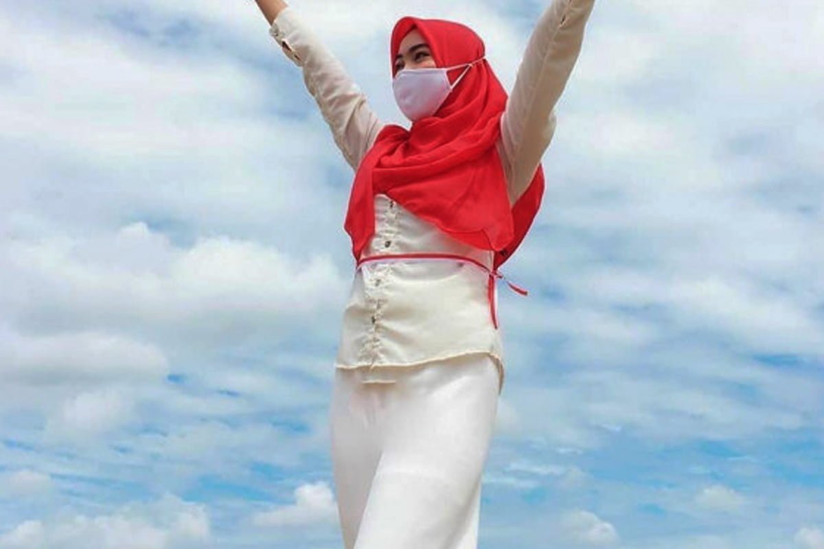 Rekomendasi Ootd Kemeja Merah Yang Terbaik - TOPWISATA